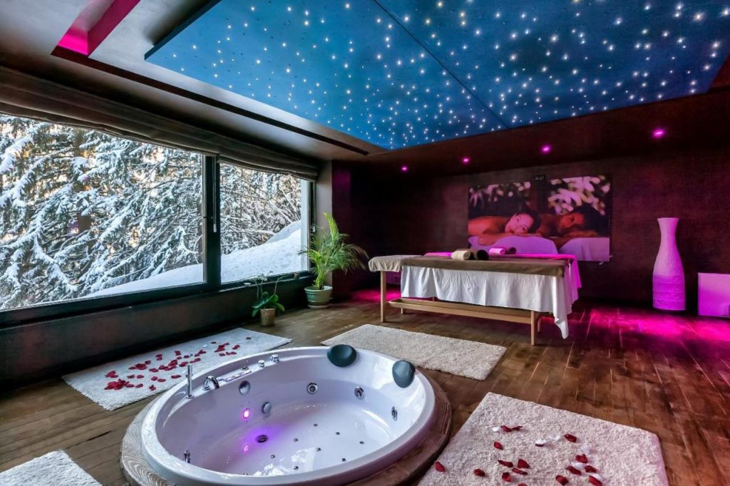 Cele mai bune 7 hoteluri cu piscină din Brașov - Elanomad