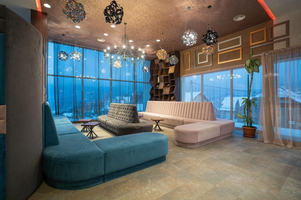 Cele mai bune 7 hoteluri cu piscină din Brașov - Elanomad