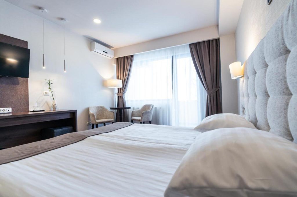 Cele mai bune 7 hoteluri cu piscină din Brașov - Elanomad