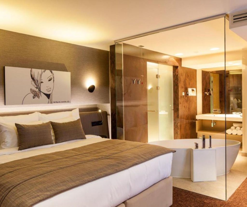 Cele mai bune 7 hoteluri cu piscină din Brașov - Elanomad