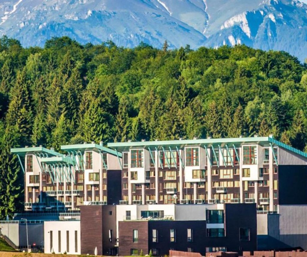 Cele mai bune 7 hoteluri cu piscină din Brașov - Elanomad